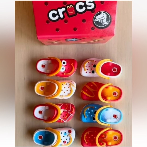 McDonald's | Toys | Mcdonalds X Crocs 224 Happy Meal Mini Crocs Key ...